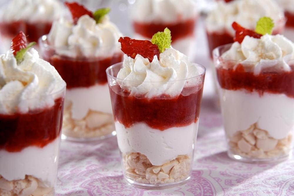 Receita de Verrine de Creme, Morango e Suspiros