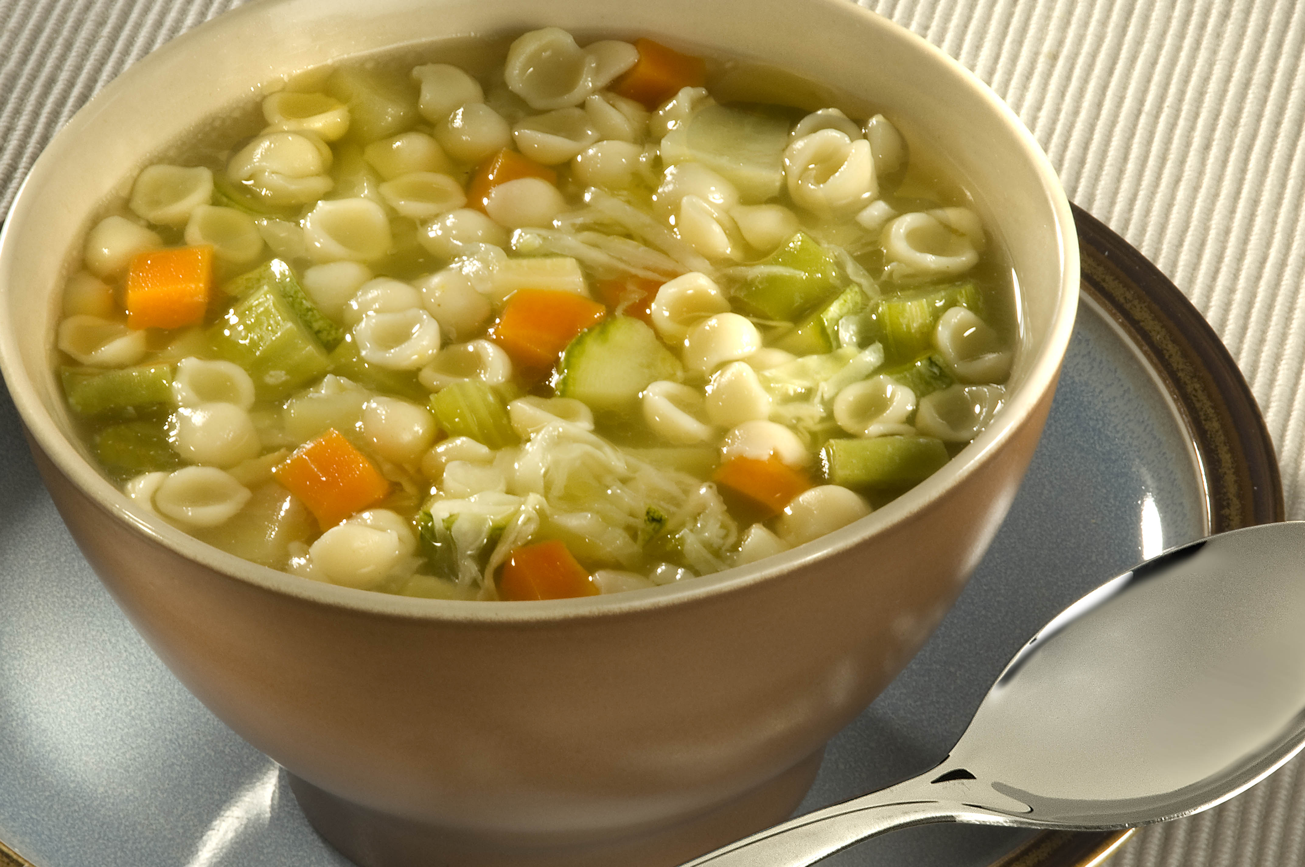 Receita de Minestrone por Karoline Lukin